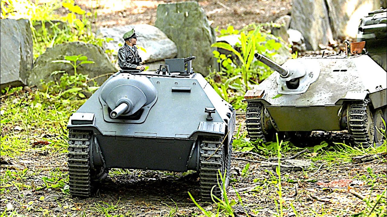 RC Tank Convoy: 2 Light Tank Destroyer Jagdpanzer 38 - Hetzer + Medium ...