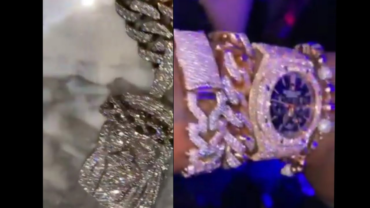 Offset showing off some of his jewelry - YouTube