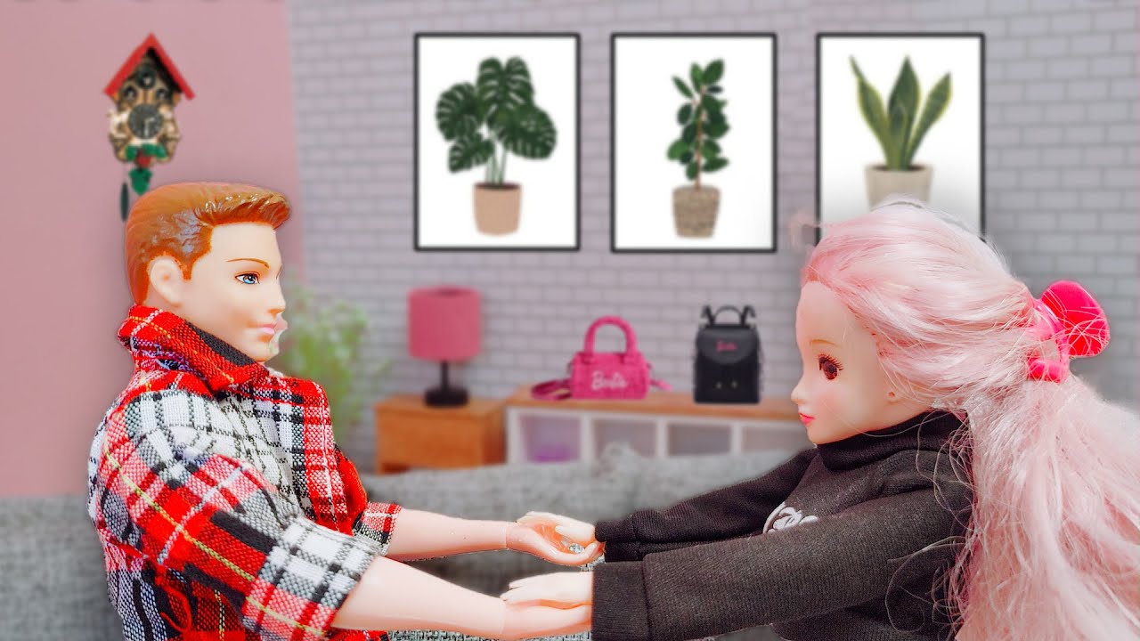 Barbie Was Given Flowers by Ken | Engagement Eps 5 - YouTube