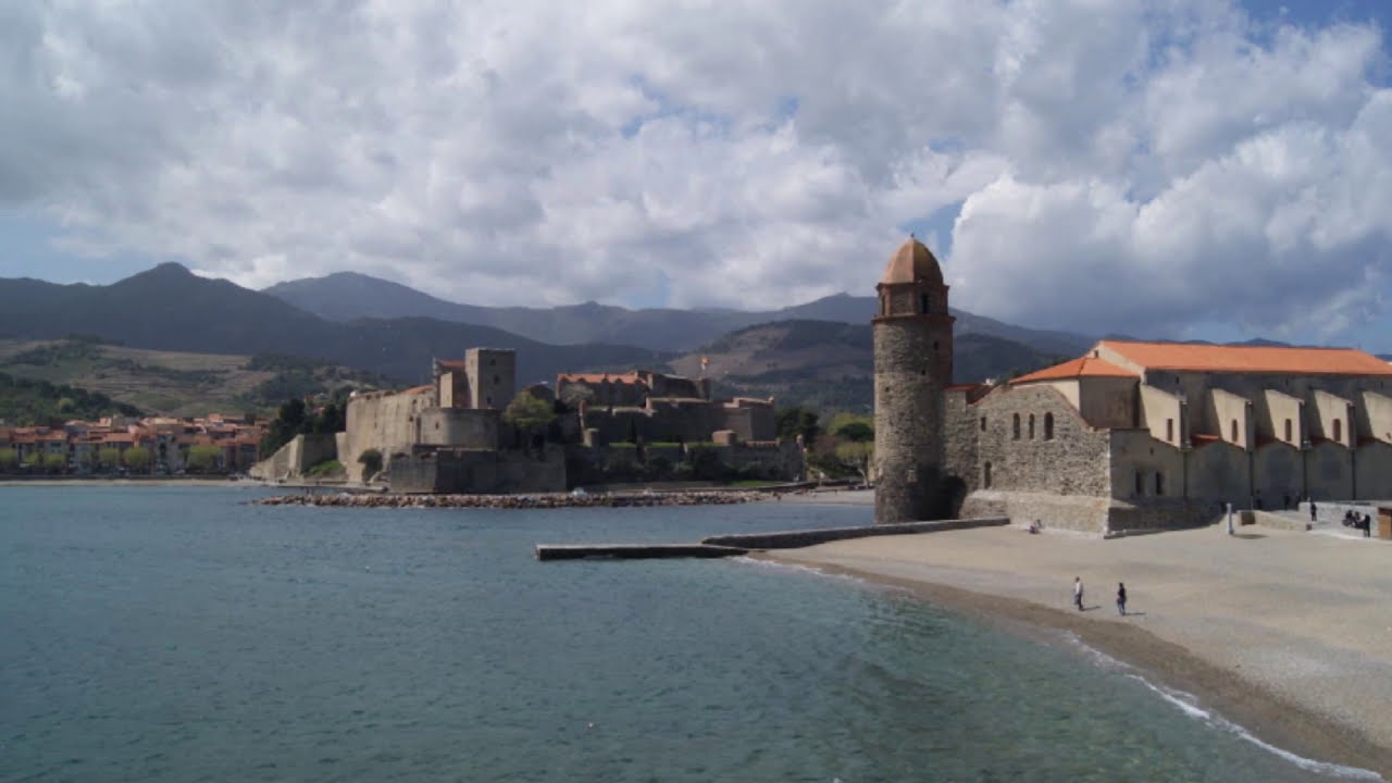 PAYS CATALAN première d'une série (beau pays, paysages et bâtiments ...