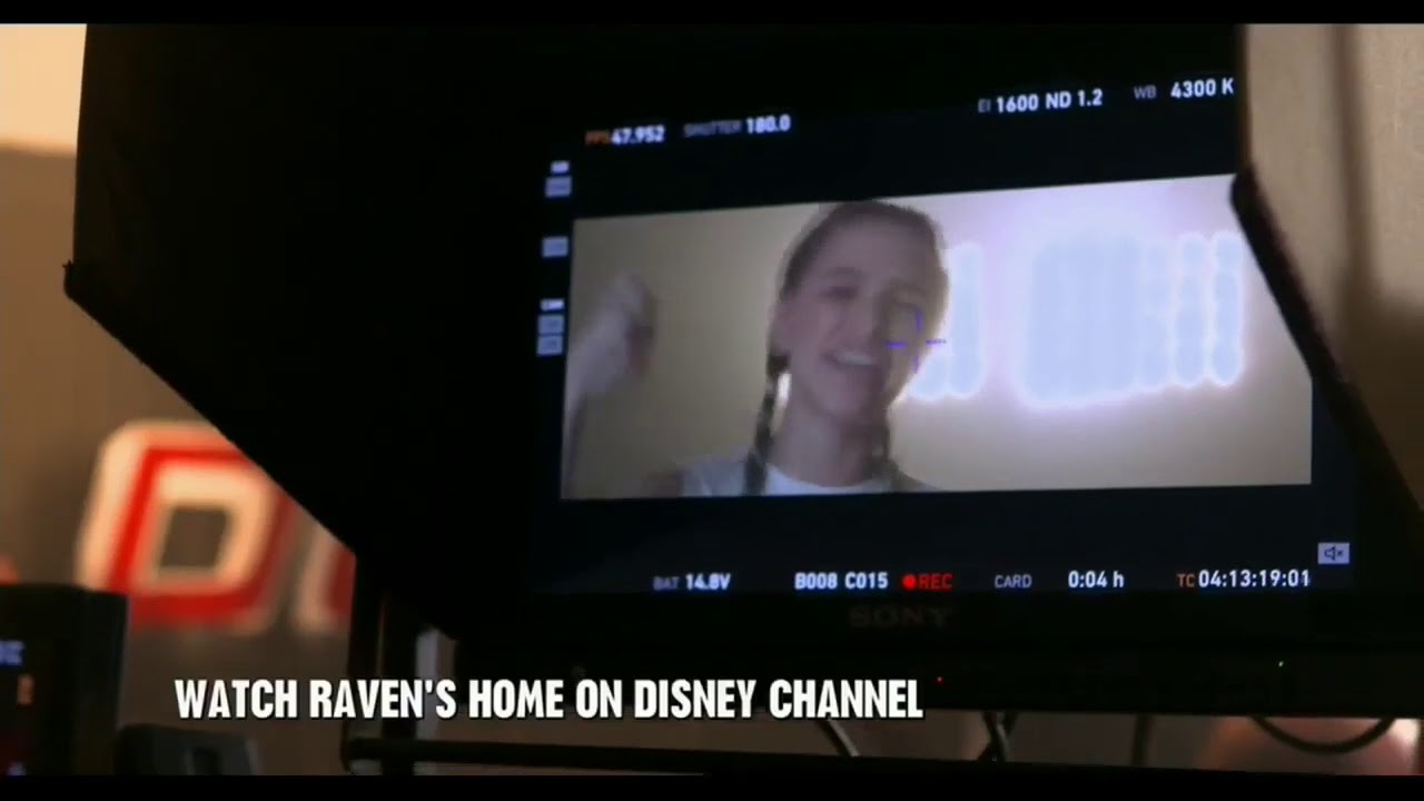 THE MAKING OF LEGENDARY | DISNEY CHANNEL | - YouTube