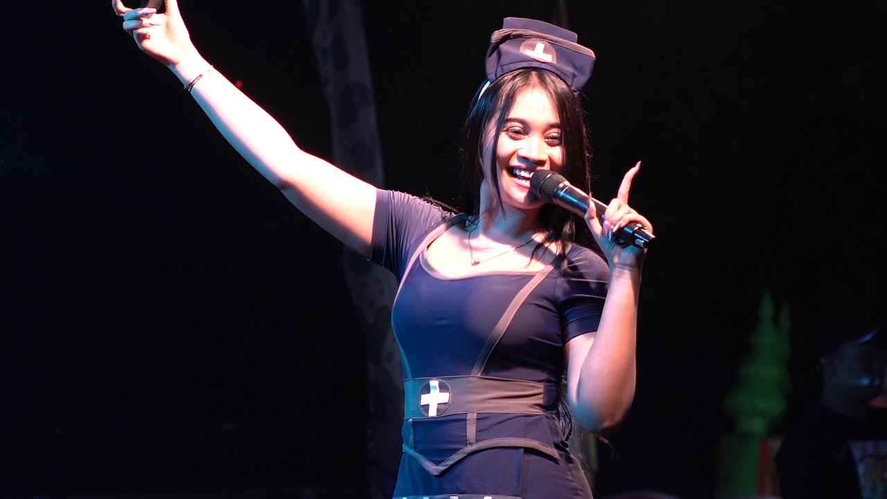 Anggun Cantika - Kisinan - Hasoe Angels - Live Mandala Krida - YouTube