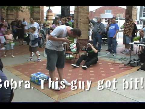 Hot Pepper Contest 2009 - Girls eat Ghost Pepper - YouTube