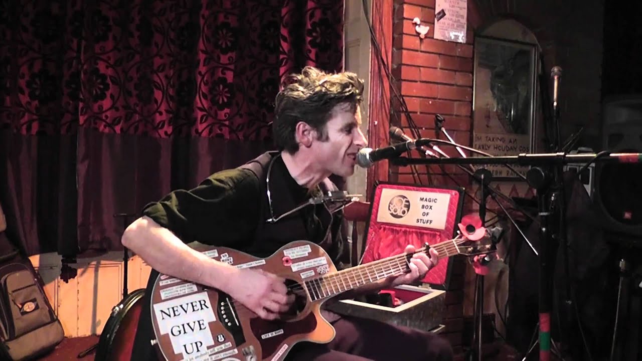 Joe Solo. White Feather. - YouTube
