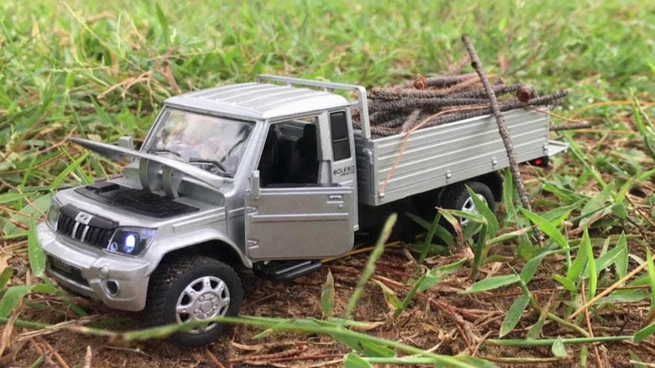Off-Roading By Diecast Model of Mini Mahindra Bolero Pick-up Scale ...
