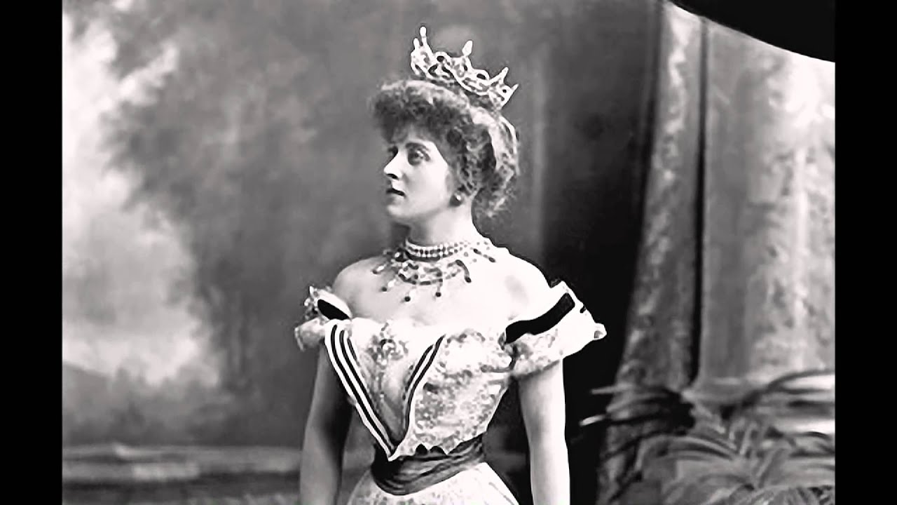 Lady Fiona - YouTube