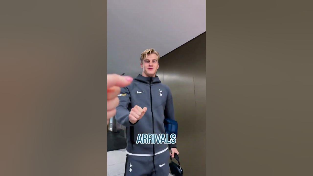 (PL 13R) 선수단 경기장 도착 완료 - YouTube