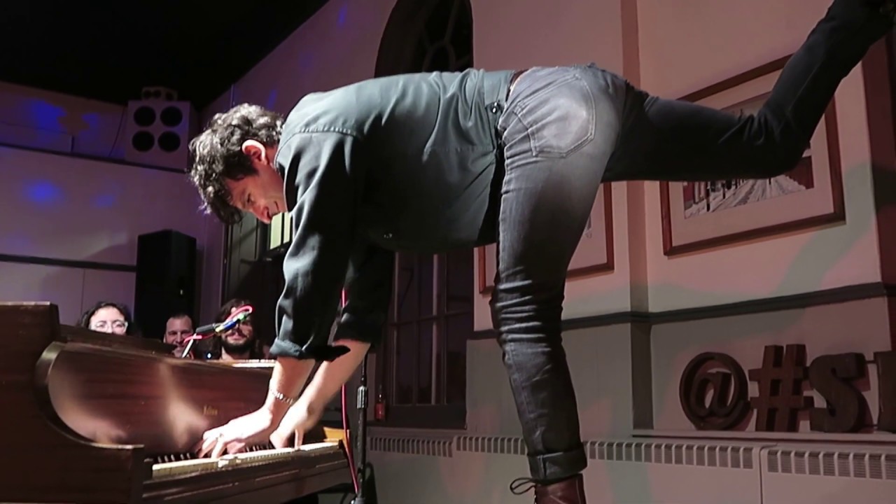 Adam Weiner of Low Cut Connie Live Solo Show "Dirty Water" Sexton Side ...