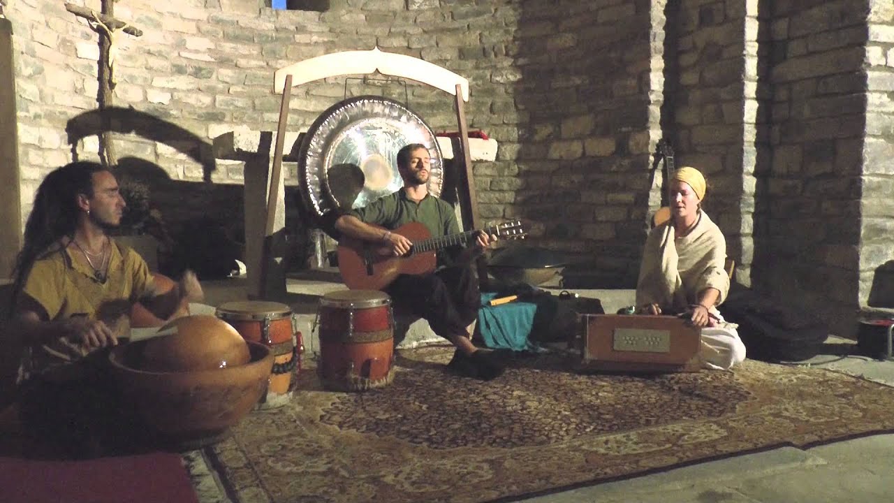 ONG NAMO, GURU DEV NAMO - Ravi Ramoneda, Tara Walsh y Rafa Martínez ...
