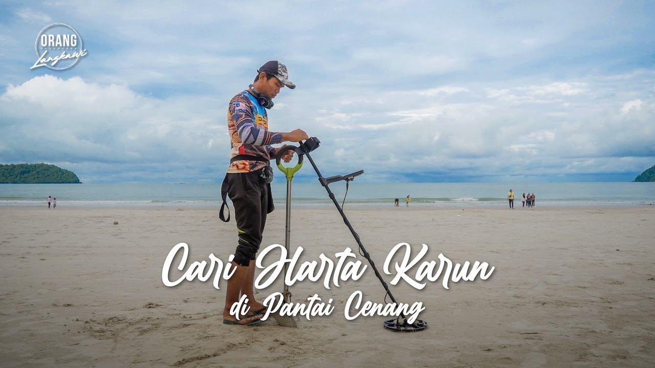 Cari Harta Karun di Pantai Cenang - YouTube
