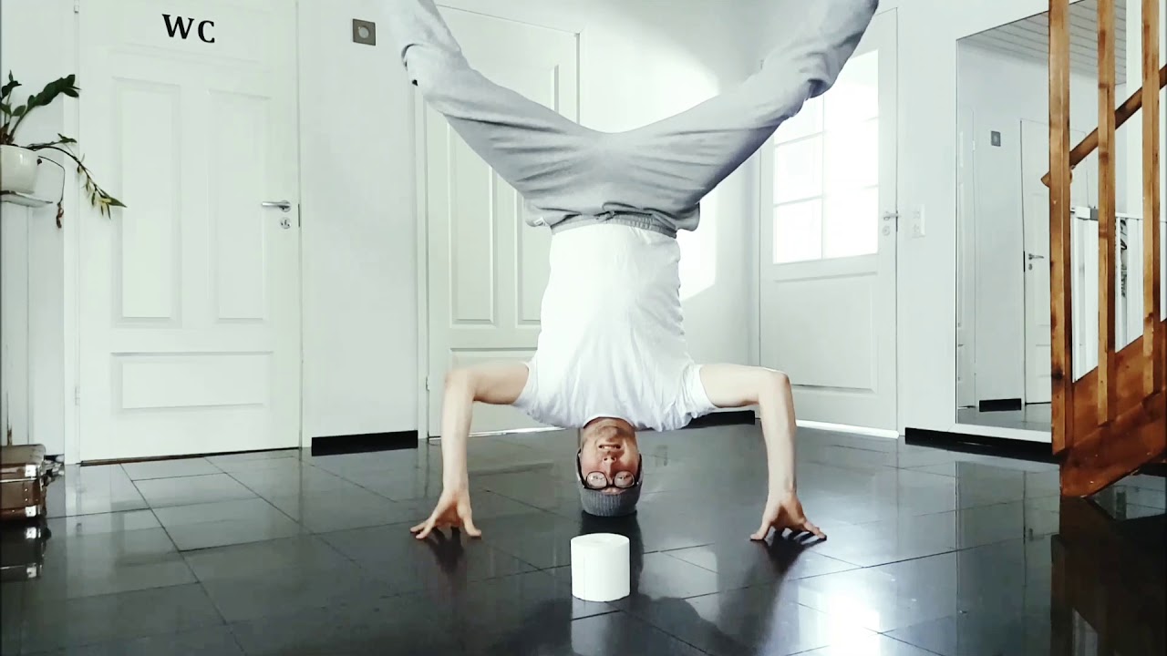 "Toilet paper challenge" - YouTube