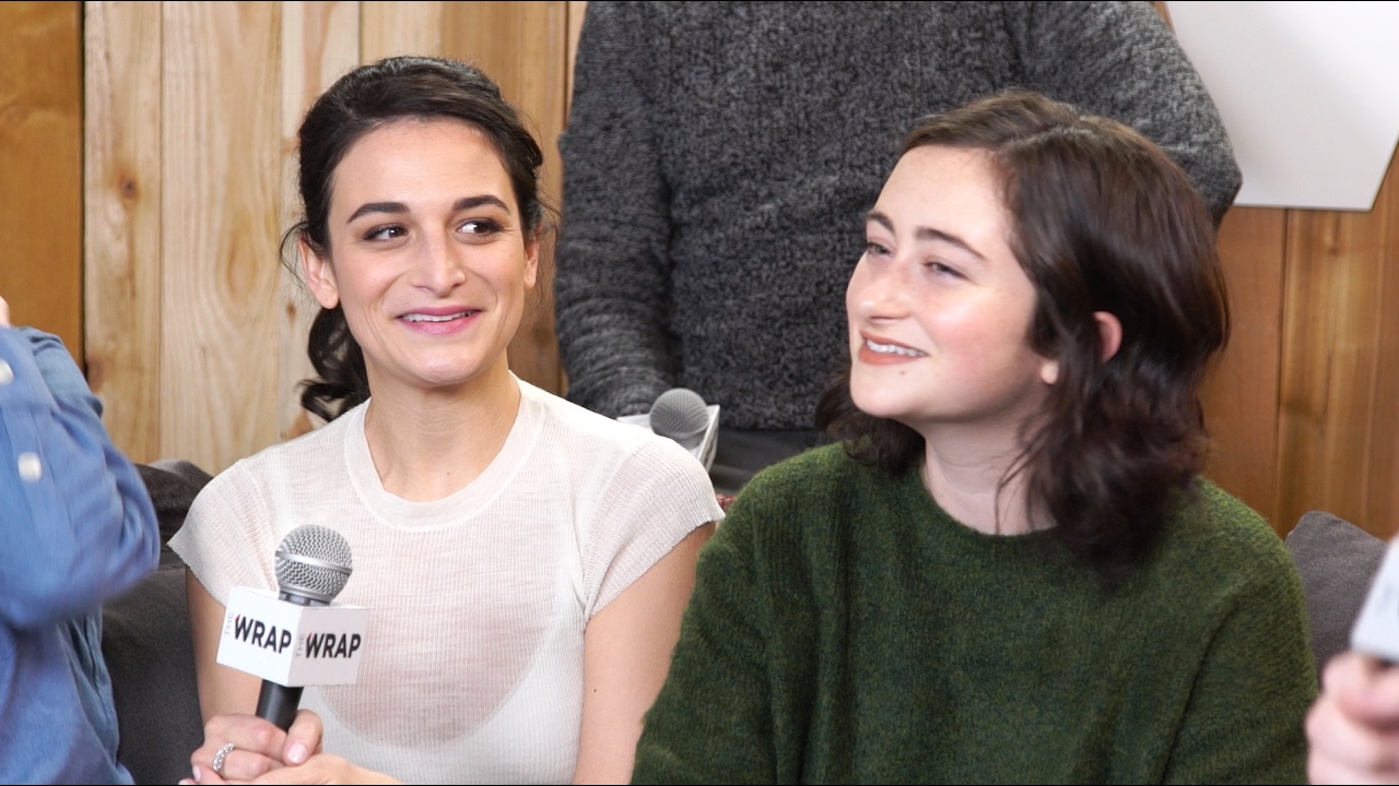Jenny Slate Says Why Zima-Swigging '90s Comedy 'Landline' Is ...