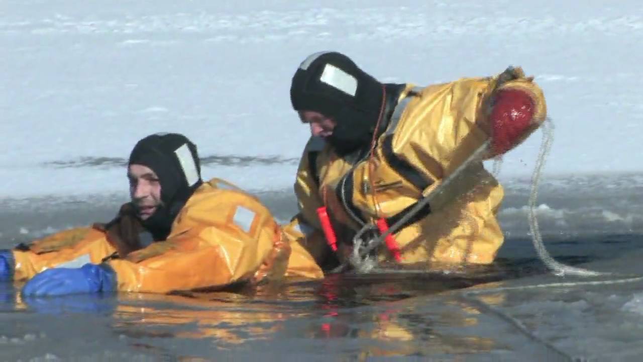 Bridgewater FD Winter Water Search & Rescue Training 2010. 22stx.mpg ...