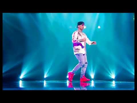 Robot dance - YouTube