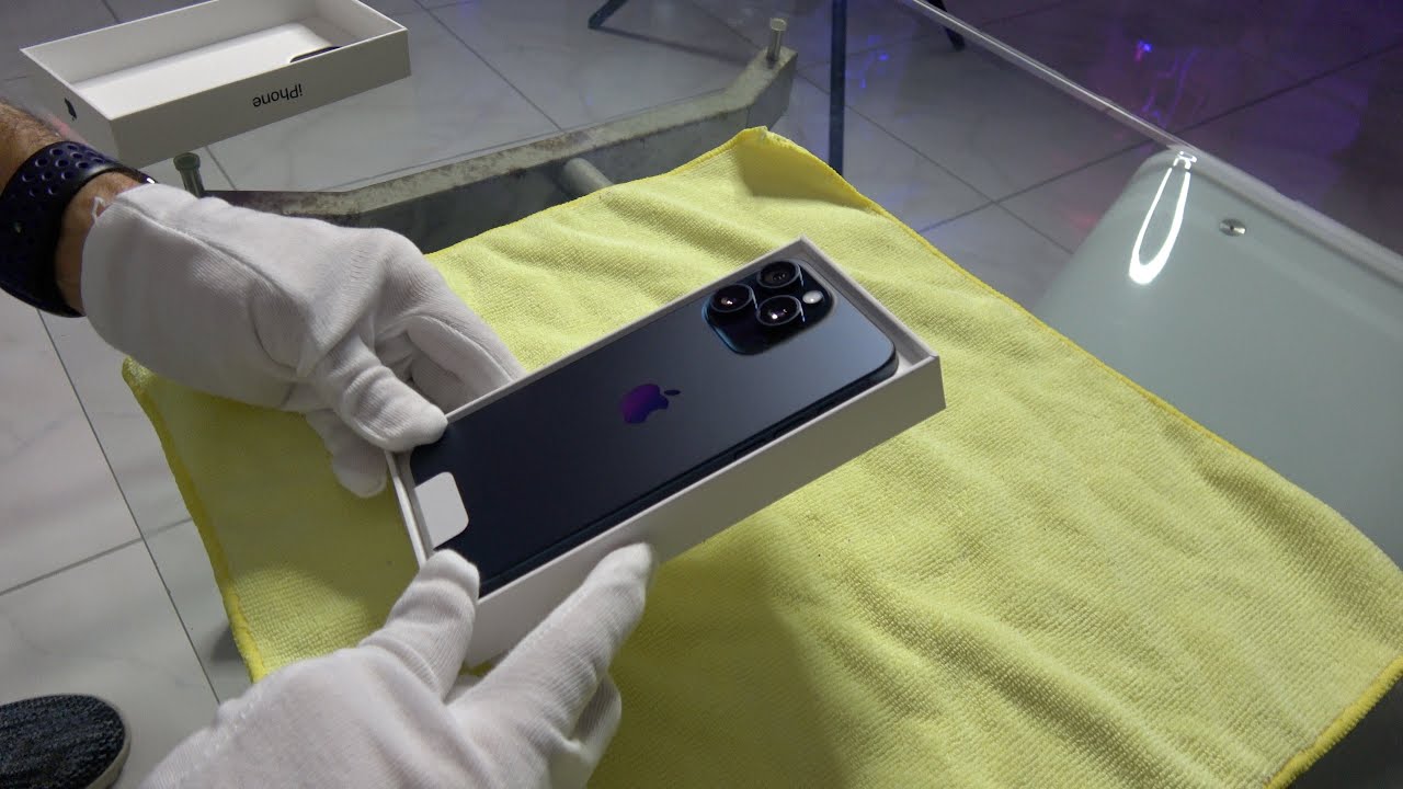 iPhone 15 Unboxing - A Serious & Granular Review - YouTube