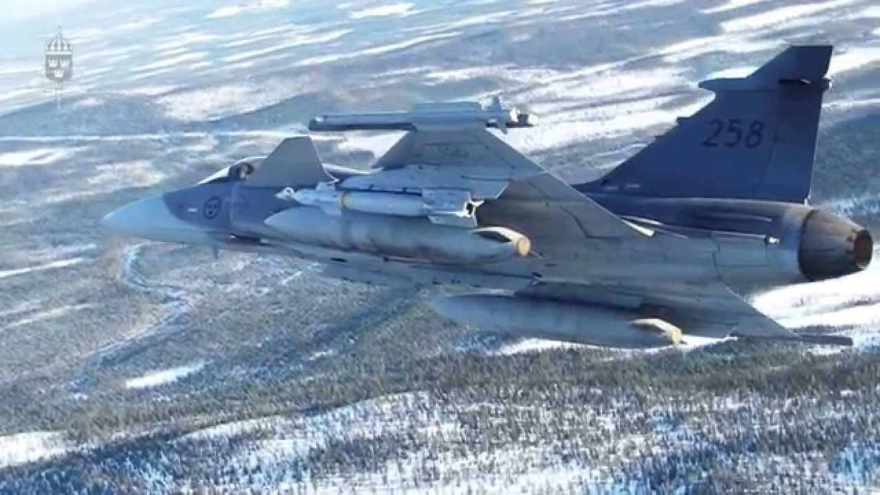 JAS 39 Gripen fäller bomber - YouTube