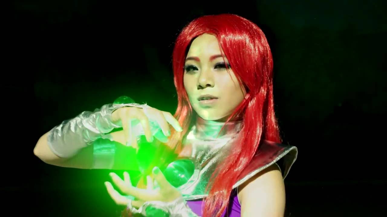 Get Ready with Me Cosplay: Starfire (makeup, costume, painting myself orange?) - YouTube