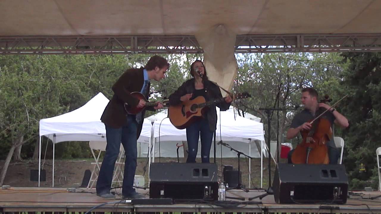 Hayden and Dannel (Alex Mabey Band) 2014 - YouTube