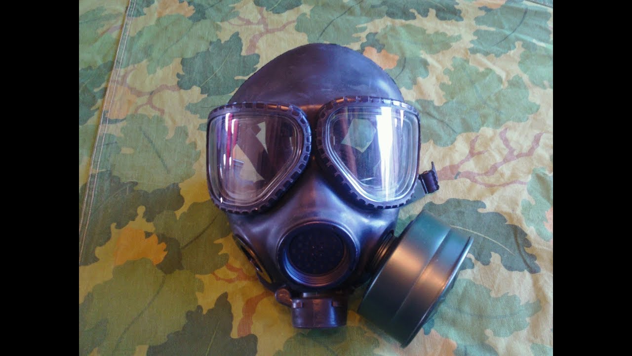 US M40 gas mask review - YouTube
