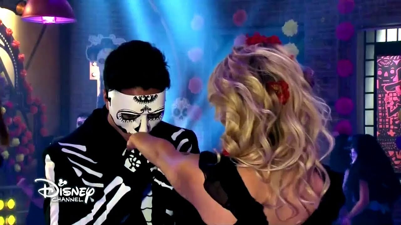 Soy Luna 3 - Simón y Ámbar Coquetean en la Fiesta - Capítulo 50 - YouTube