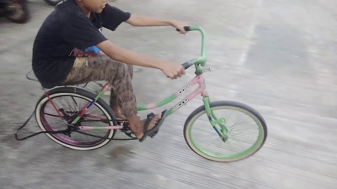 Sepedah drag vu - YouTube