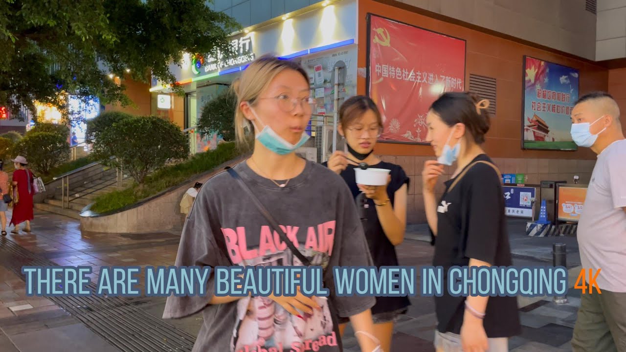 China street photo Chongqing 43 degrees beautiful women really many ...