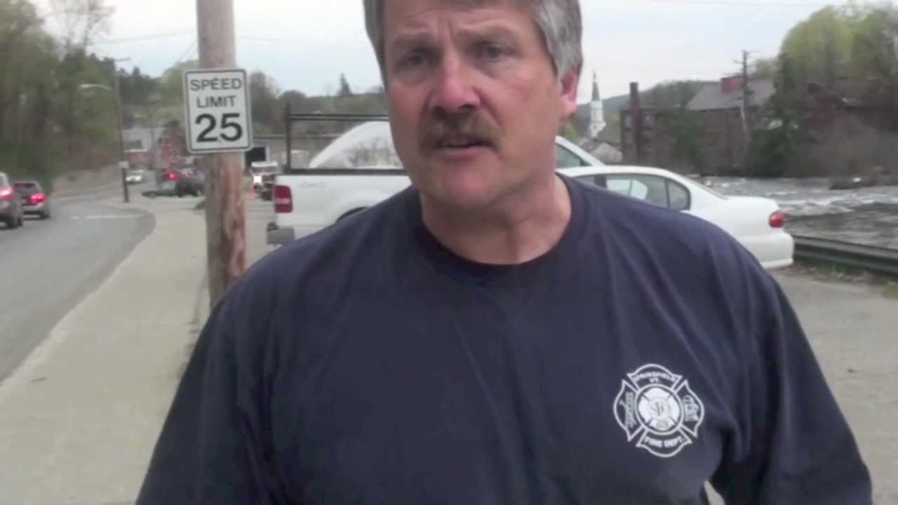 Springfield VT Fire Dept tests "dry hydrant" - YouTube