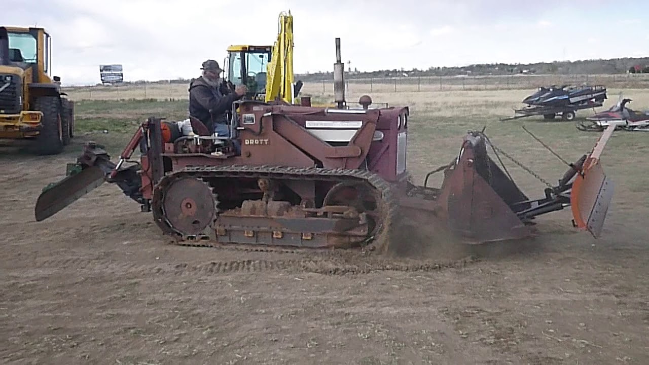 Lot 7802: International T-340 Bull Dozer - YouTube