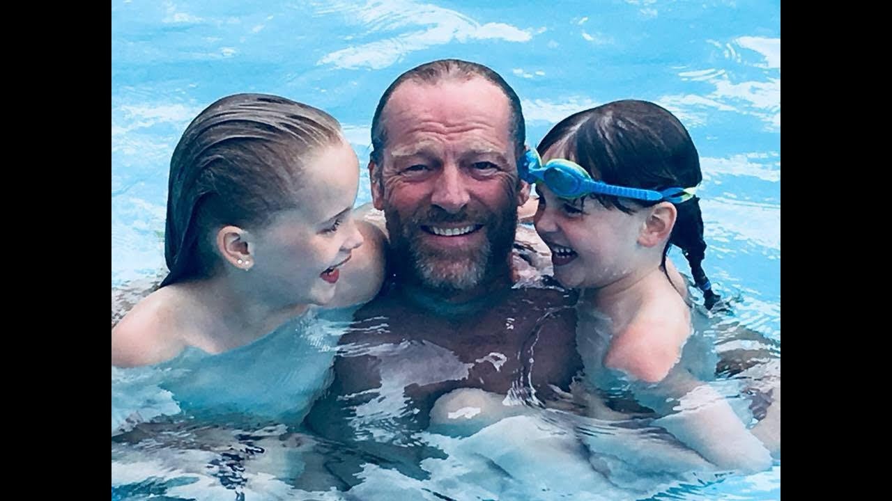 Iain Glen's Family: Wife, Kids, Siblings, Parents - YouTube