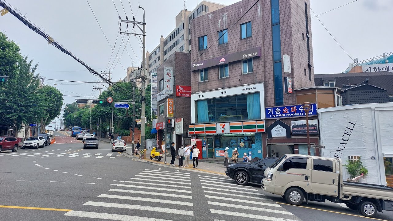 [4K] 🇰🇷 Walking Around Itaewon Area 이태원 | Seoul | South Korea - YouTube