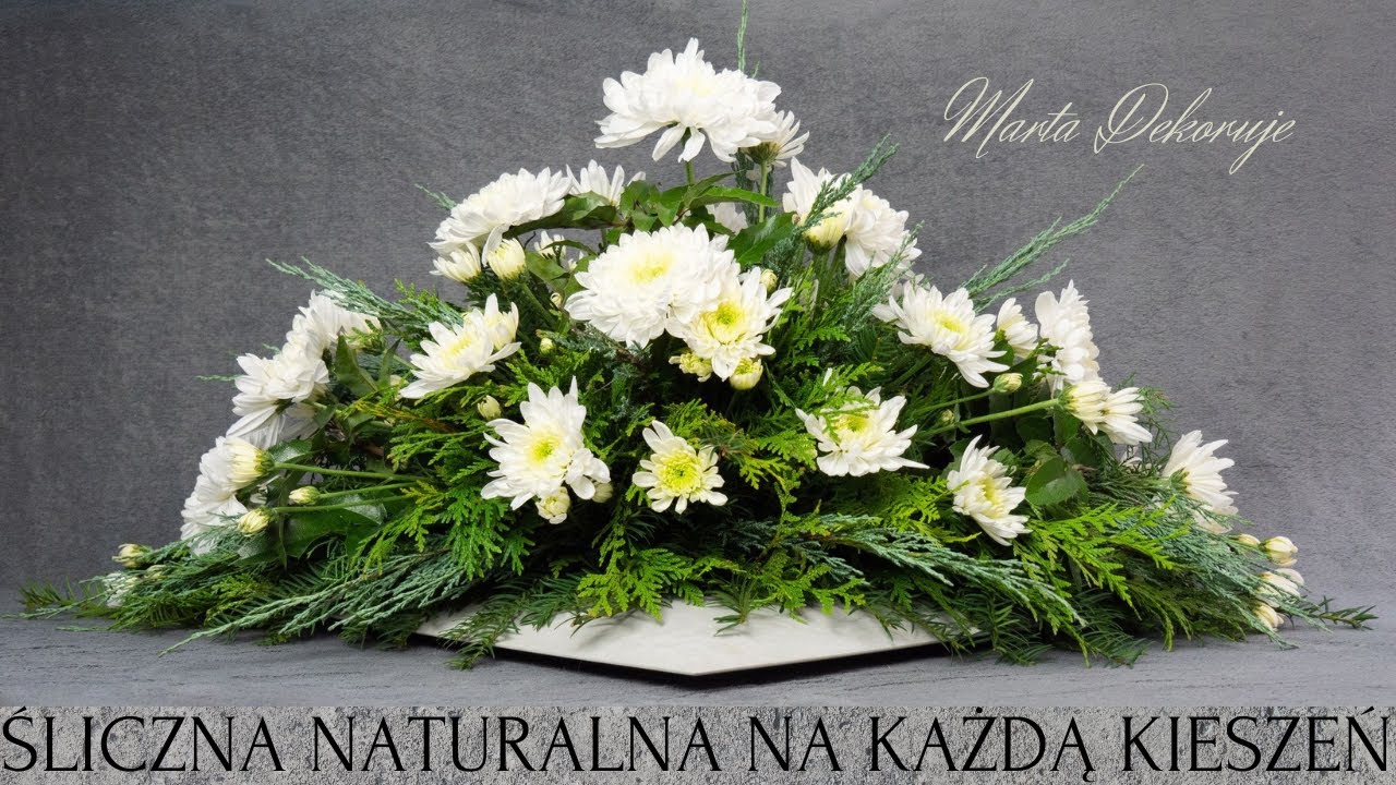 NATURALNA DEKORACJA NA GRÓB // ŻYWE CHRYZANTEMY TUJE ORAZ MAHOŃ // TANIA I ŚLICZNA - YouTube