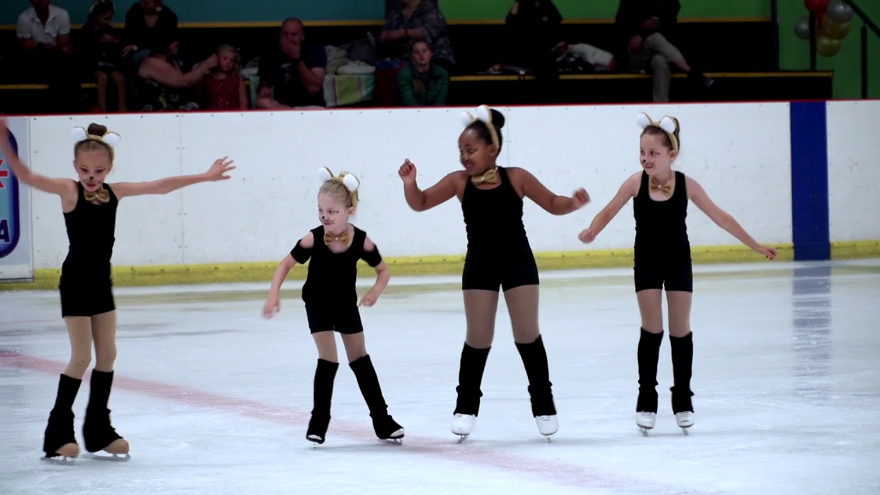 Ice skating on "Bear Necessities" - YouTube