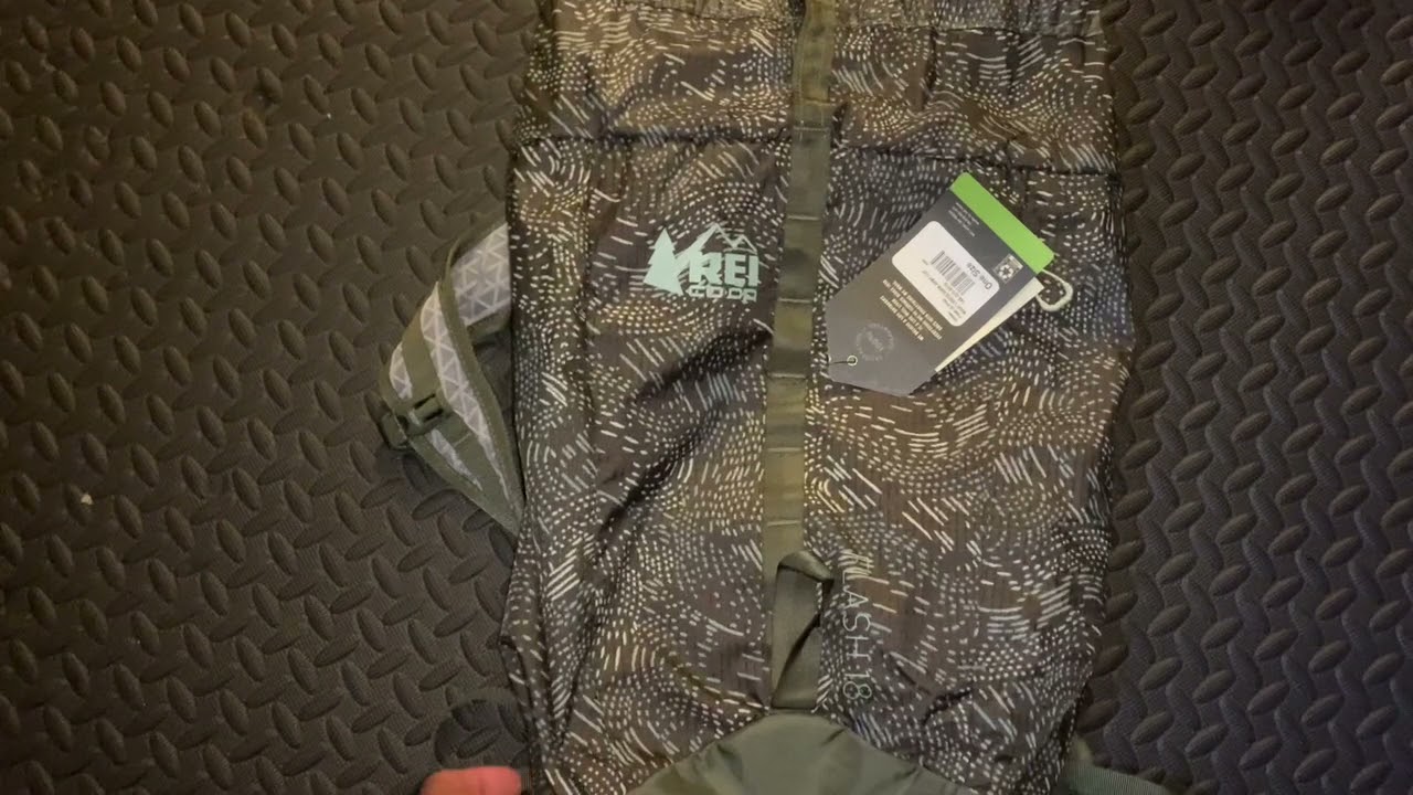 REI Flash 18 Backpack: Quick Review - YouTube
