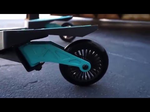 Трёхколёсный самокат-бабочка тридер Razor DeltaWing. Уникальный самокат ...