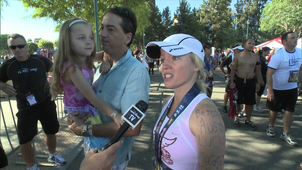 Scott and Renee Baio at 2012 Disneyland Half Marathon - YouTube
