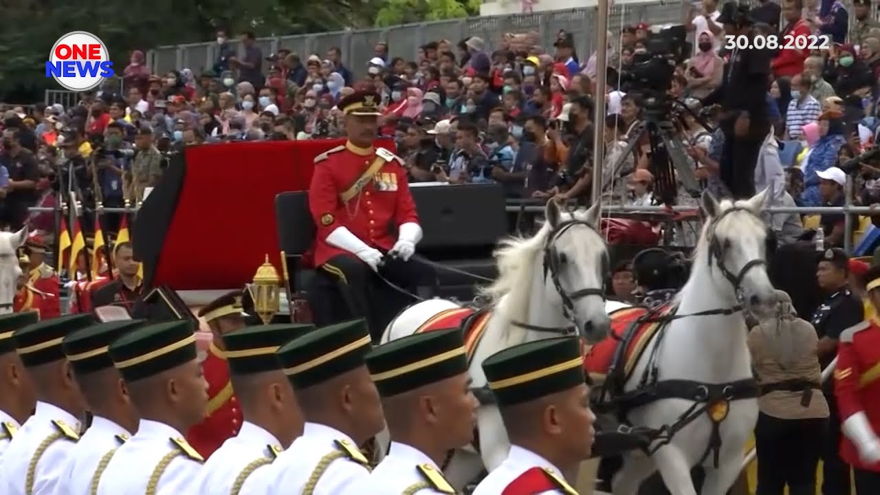 Demonstrasi ATM, PDRM dan maskot animasi menanti di Dataran Merdeka ...