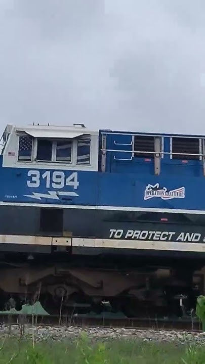 CSX 3194 and 1982 chase #csx - YouTube