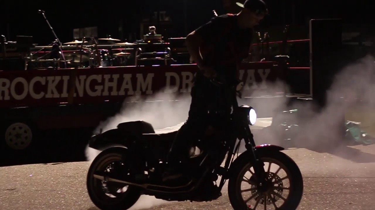 Smokeout Rally 2017 Burnout Pit Highlights - Deadbeatcustoms.com - YouTube