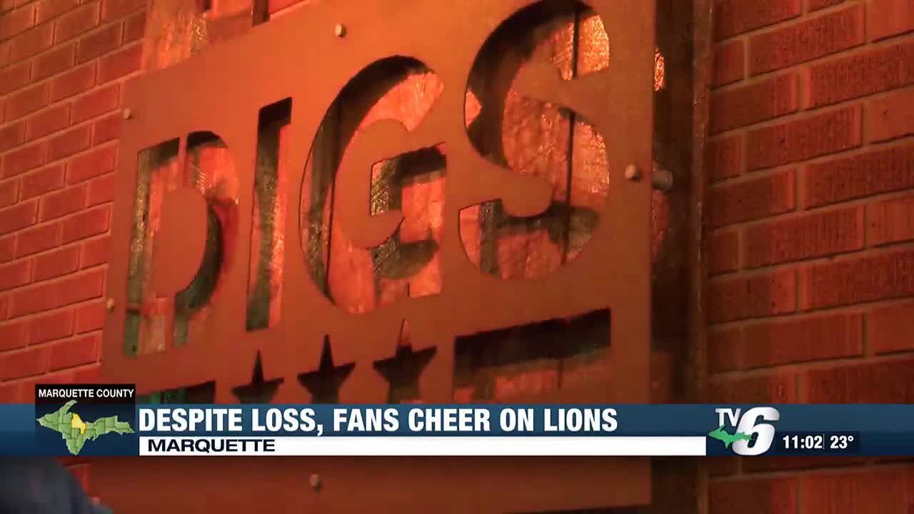 Despite loss, fans cheer on Lions downtown - YouTube