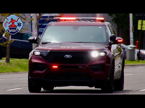 Responding - Detroit Fire, Chief 1 - Lights & Sirens - YouTube