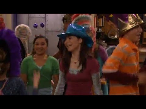iCarly - iPilot - The iCarly gang throw a crazy hat party to celebrate ...