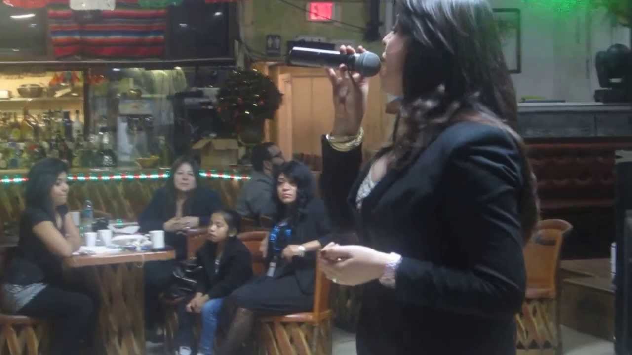 Adriana Nevarez en el Mexicanisimo - YouTube