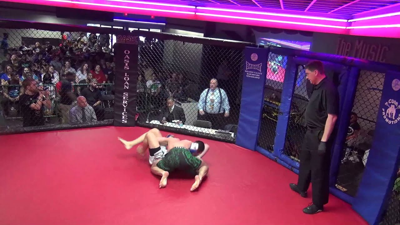 EAC 9 Timothy Messer vs Raymond Zurita - YouTube