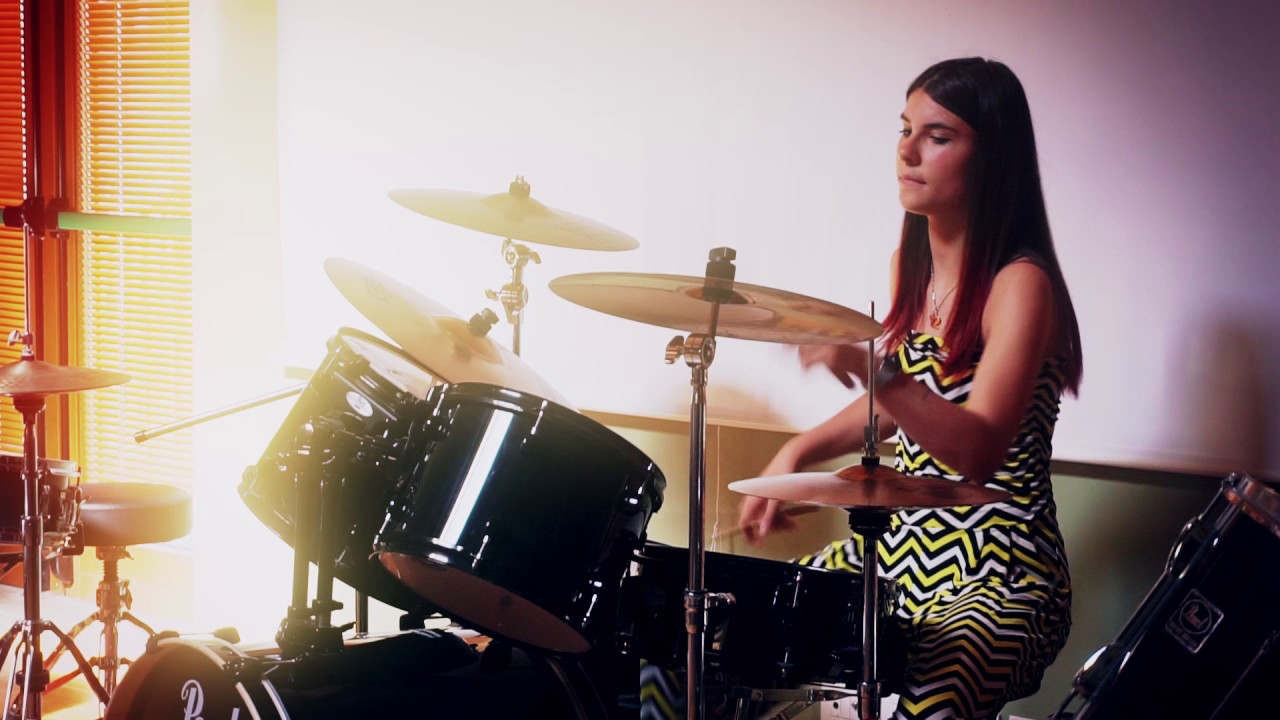 Amazing girl drummer plays Geronimo by Sheppard - YouTube