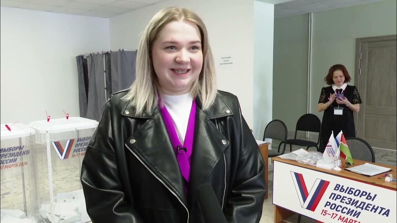 Впервые голосующая жительница Мамадыша пришла на выборы с тортом ...