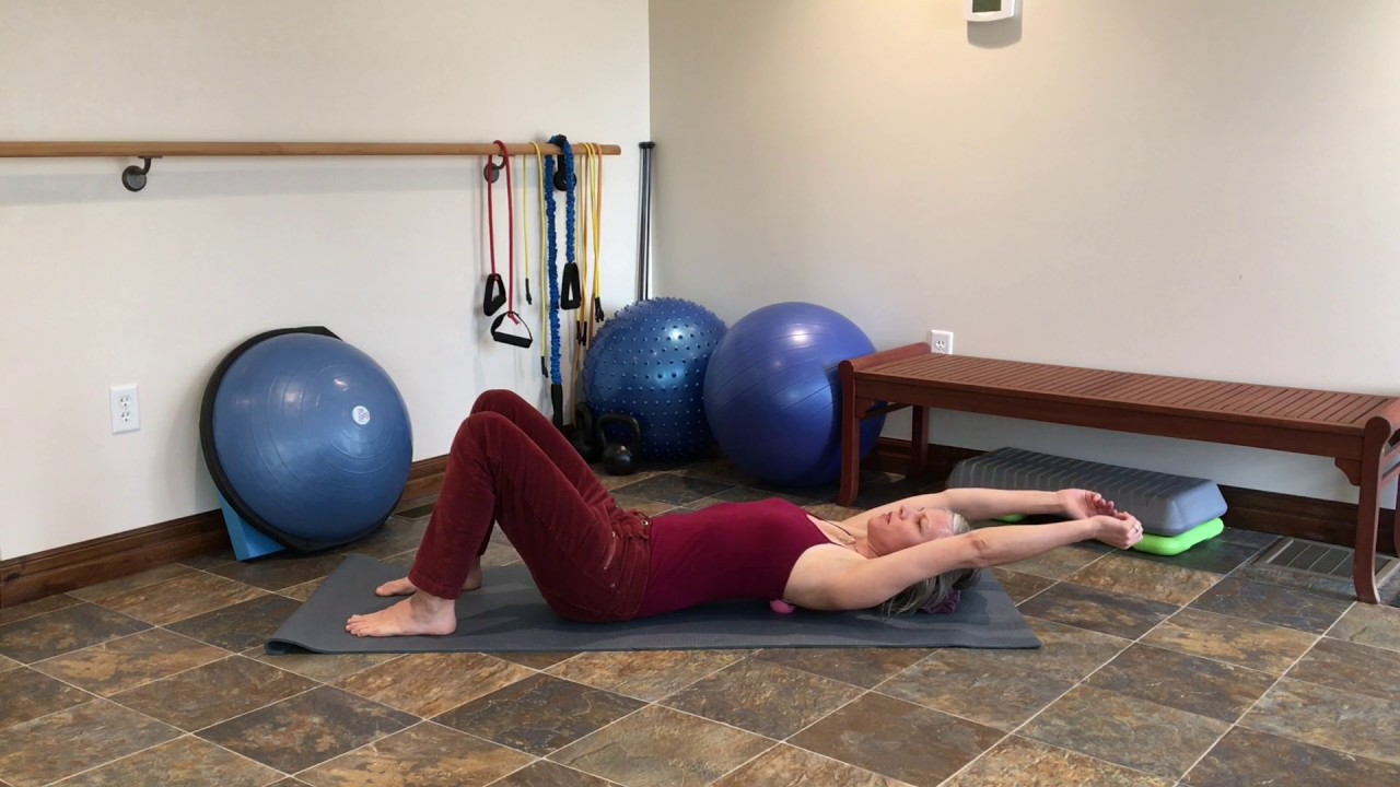 Thoracic Mobility: Balls to Back - YouTube