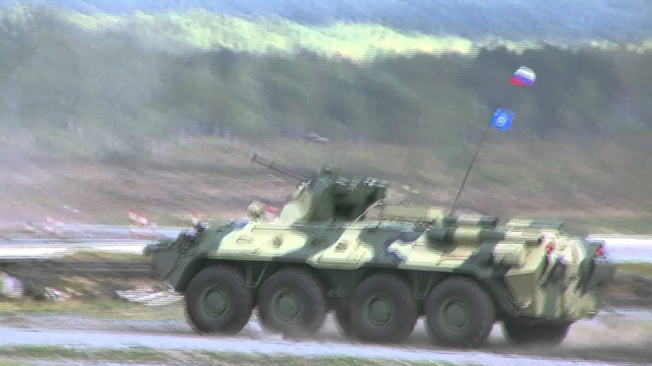 BTR-82AM on a march. Russian Expo Arms 2011. - YouTube