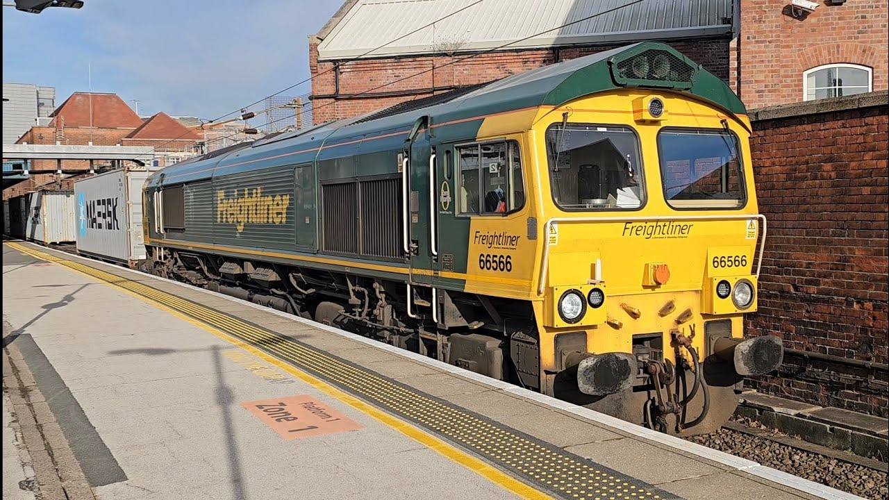 Freightliner 66566+66506 At Doncaster From Tees Dock (Flt) To ...