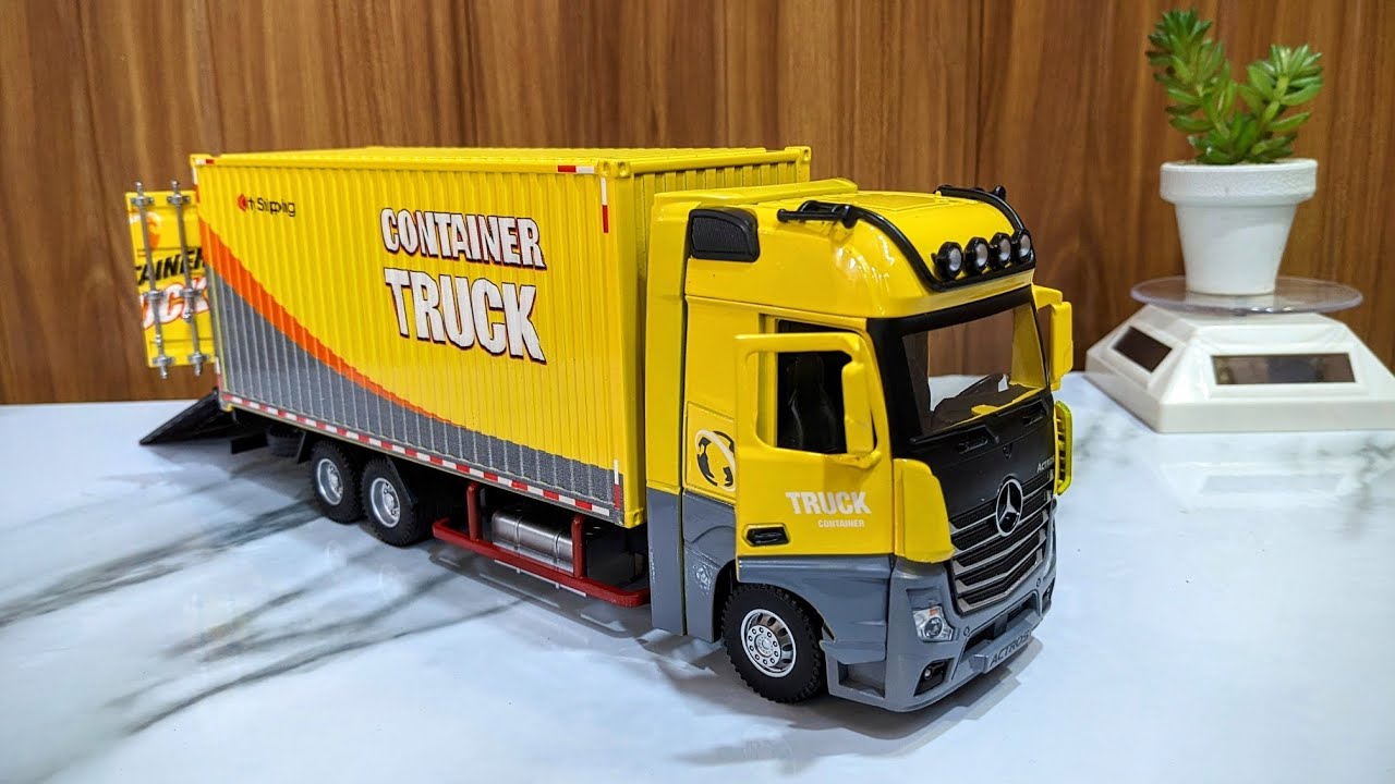 Unboxing 1:24 Scale Mercedes Benz Container Truck Diecast Model😍 - YouTube