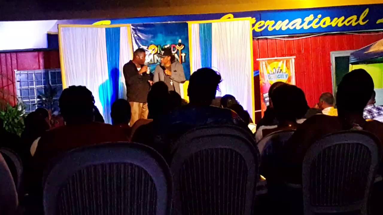 Comedian Lemon at Comedytainment - YouTube